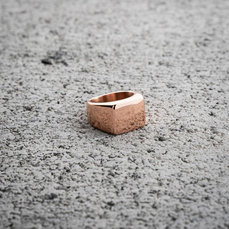 Rose Gold Men’s Signet Ring – RoseGold & Black Pty Ltd